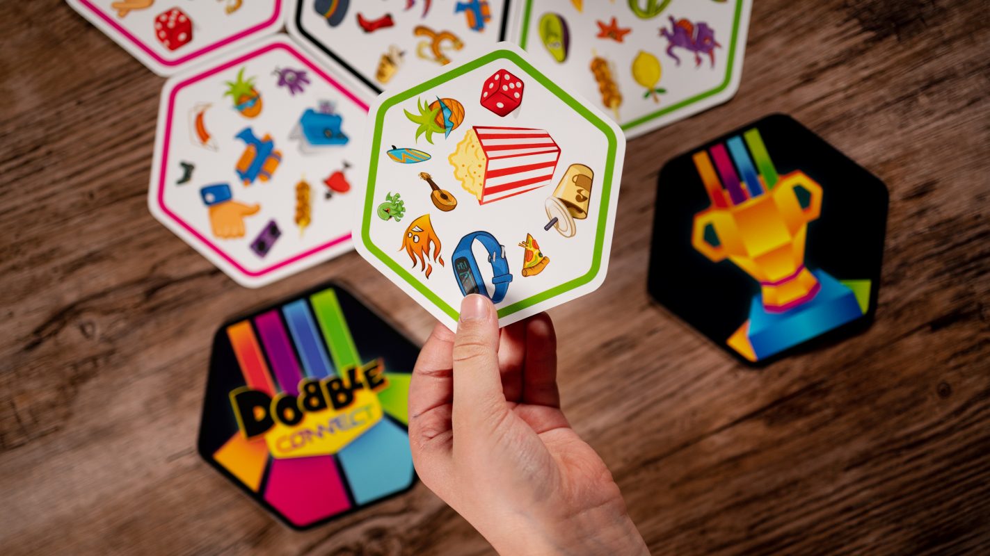 Dobble Connect Board Game - Asmodee Italia